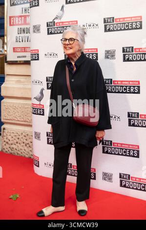 Shaun Thomas on the red carpet of the premiere Knight of the seven ...