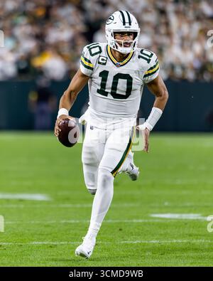 Green Bay Packers quarterback Jordan Love (10) on the field during an ...