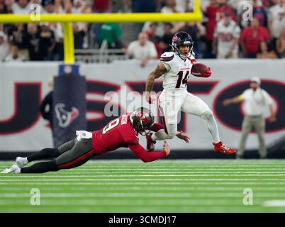 Tampa Bay Buccaneers punter Riley Dixon (9) and guard Cody Mauch (69 ...