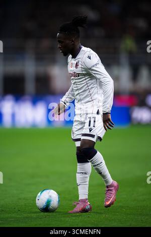 Jonathan Rowe of Bologna FC in action during the Serie A football match ...