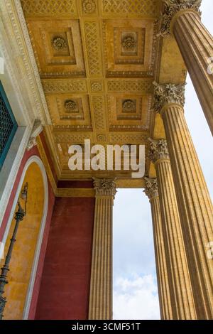 Corinthian columns and coffered ceiling, Teatro Massimo in Palermo ...