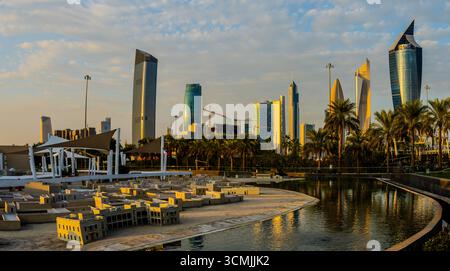 Al Hamra tower and the Al Shaheed Park, Kuwait City, Kuwait Stock Photo ...