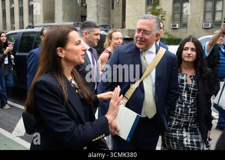 Marc Agnifilo, attorney for Luigi Mangione, arrives at Manhattan ...