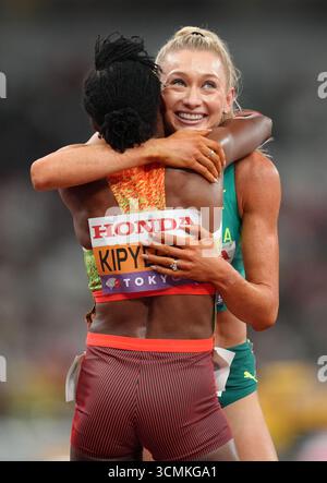 Bronze medalist Jessica Hull, of Australia, gold medalist Nadia ...
