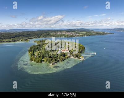 AERIAL VIEW. Mainau Island with its Baroque Castle and arboreal park ...