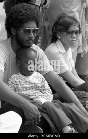 Washington DC. USA, July 4, 1990 Paul McCartney performs at the Fourth ...