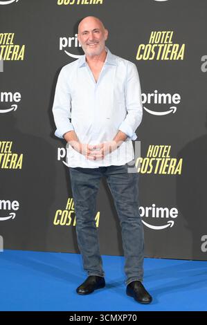 Adam Bernstein bei der Premiere der Amazon Prime Video Serie 'Hotel ...