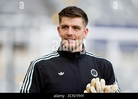 Nick Pope Of Newcastle United Arrives during the Newcastle United v ...