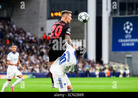 Alejandro Grimaldo #20 of Bayer 04 Leverkusen in action during the UEFA ...