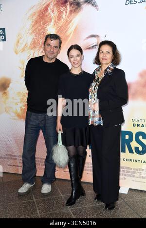 Enno Trebs , Paula Beer und Barbara Auer bei der Premiere von MIROIRS ...