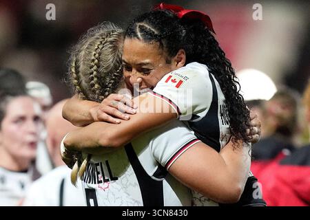 Canada's Asia Hogan-Rochester celebrates with her teammates after ...