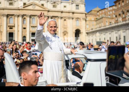 Pope Leo greets the faithful, before taking off by helicopter , at the ...