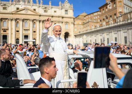 Pope Leo XIV general audience in St. Peter's Square at The Vatican ...