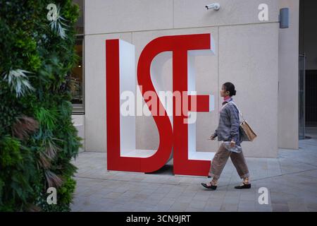 Cambridge, UK, 24 September, 2025. Black Country New Road. Pictured ...