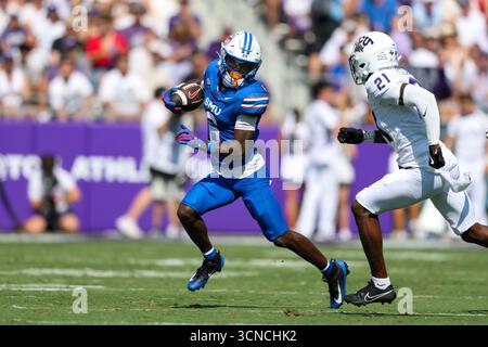SMU running back Chris Johnson Jr. runs the ball against Stanford ...