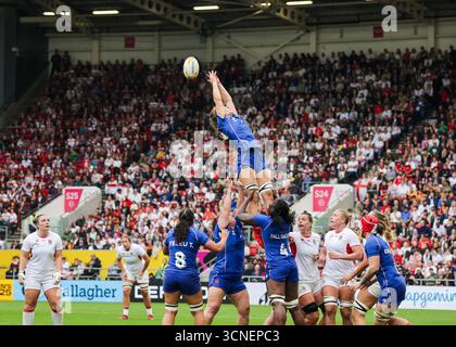 EDITORIAL USE ONLY England Women’s Rugby player Abbie Ward, young ...