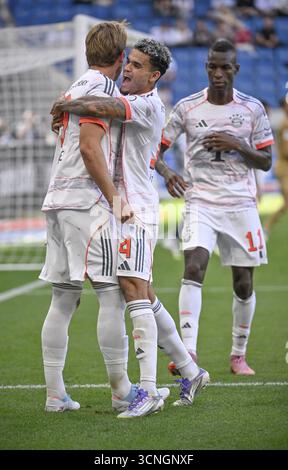 Nicolas Jackson (FC FC Bayern Munich, #11) with Jamal Musiala (FC FC ...