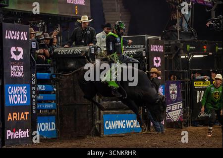 Sage Steele Kimzey of the Austin Gamblers rides Blue Duck during the ...