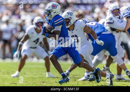 SMU running back Chris Johnson Jr. (6) scores a touchdown against ...