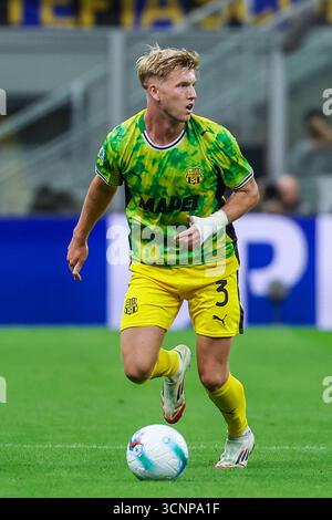 Josh Doig of Sassuolo seen in action during the Serie A Enilive 2025 ...