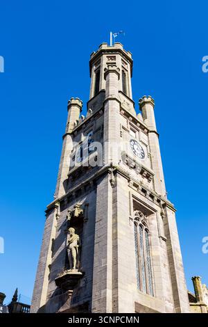 The clock tower of the famous Wallace Monument in Stirling, Scotland ...