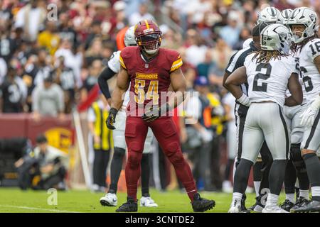 Washington Commanders middle linebacker Bobby Wagner (54) rushes during ...