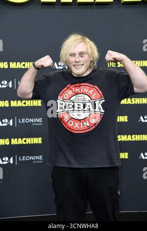 Deutschlandpremiere von THE SMASHING MACHINE Frederic Vosgroene DER ...