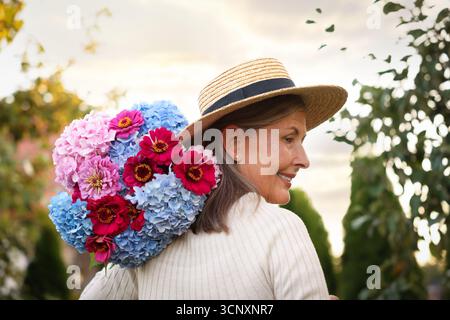 Beautiful hydrangea flowers bloom in the garden in spring Stock Photo ...