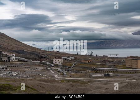 Abandoned city of Pyramiden in Svalbard Stock Photo - Alamy