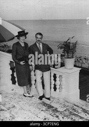 Lord Casey & Lady - General Scenes. December 10, 1951 Stock Photo - Alamy