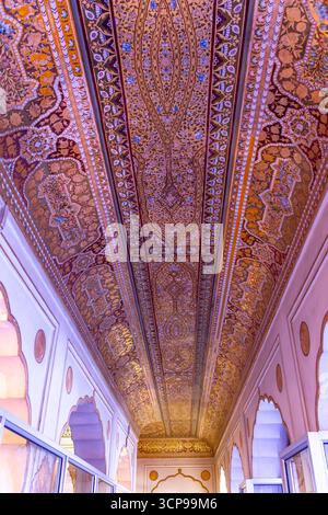 Low angle view of the vaulted ceiling of Palma Cathedral in Mallorca ...