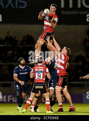 Gloucester's Freddie Thomas wins a line out during the Gallagher PREM ...