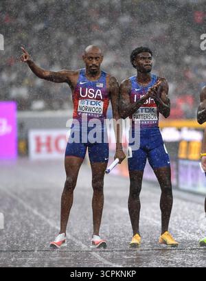 Vernon Norwood and Jacory Patterson of the USA competing in the 4x400m ...