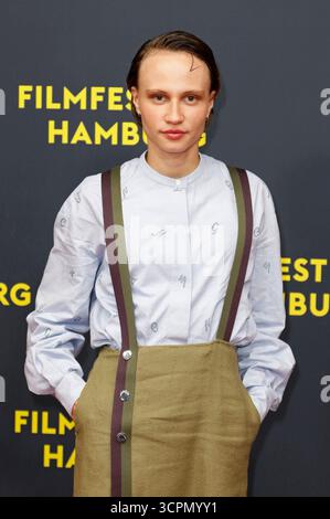 Premiere Smalltown Girl Luna Jordan Premiere Smalltown Girl im Kino in ...