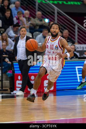 Davion Mintz (Fitness First Würzburg Baskets, 10) on the ground ...
