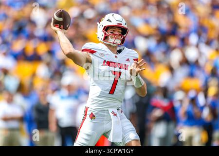 Louisville quarterback Miller Moss (7) throws the ball during an NCAA ...