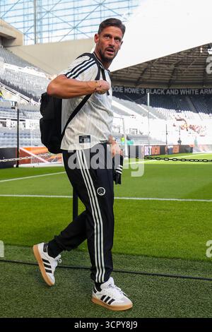 Jason Tindall Arrives during the Newcastle United v Crystal Palace ...