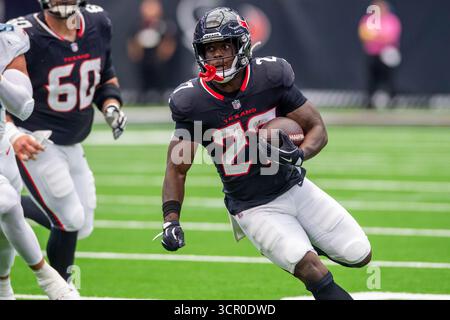 Houston Texans running back Woody Marks (27) in action during the ...