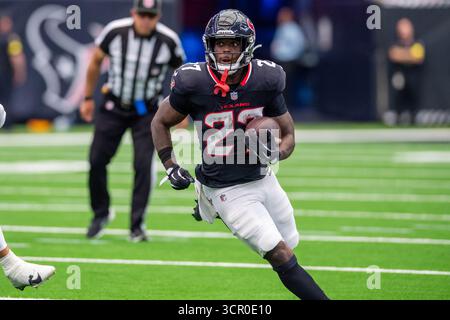 Houston Texans running back Woody Marks (27) warms up before an NFL ...