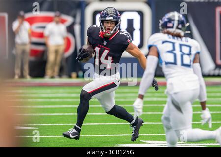 Houston Texans wide receiver Jaylin Noel returns a kickoff during the ...