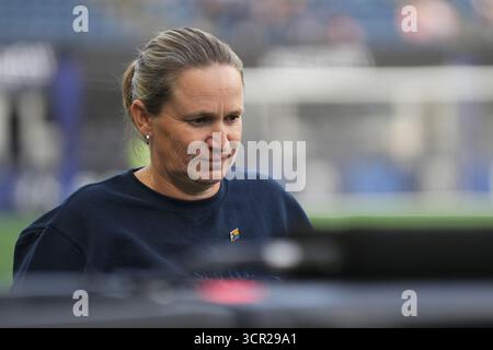 Seattle, WA, USA. 28th Sep, 2013. Washington State Cougars wide ...