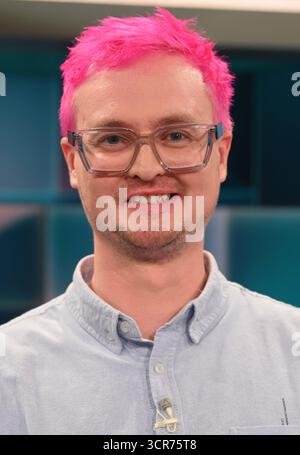 Influencer Nicolas Schmelzer, Lehrer an einer Gesamtschule, als Herr ...