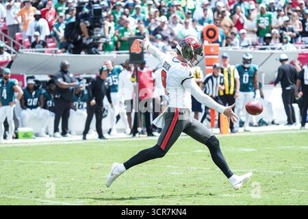 Tampa Bay Buccaneers punter Riley Dixon (9) against the Arizona ...