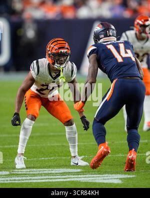 Cincinnati Bengals cornerback DJ Turner II (20) celebrates a play ...