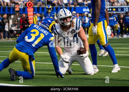 Indianapolis Colts tight end Tyler Warren (84) makes a catch for a ...