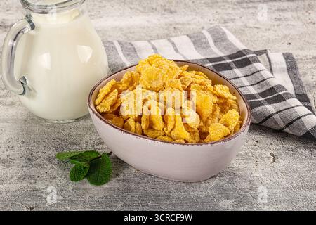 Corn flakes with milk for heapthly breakfast Stock Photo - Alamy