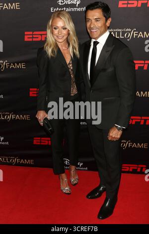 Kelly Ripa and Mark Consuelos attend the Tony Awards at Radio City Hall ...