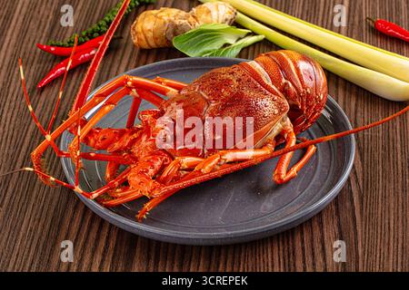 Steamed delicous fresh wild red crab Stock Photo - Alamy