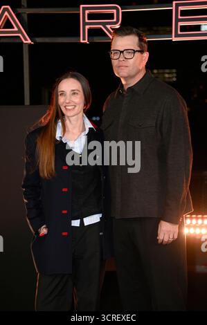 Emma Ludbrook und Justin Springer beim Photocall zum Kinofilm Tron ...
