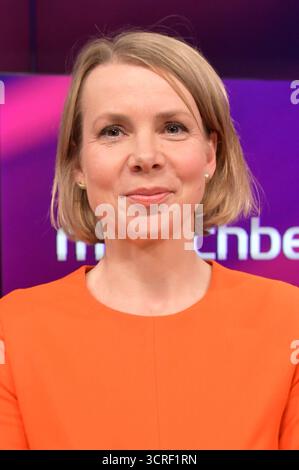 Helene Bubrowski in der ARD-Talkshow maischberger im Studio Berlin ...